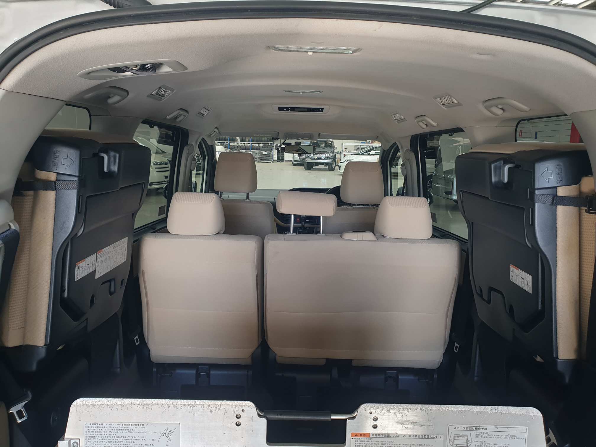 Toyota Voxy / Toyota Noah / Toyota Esquire - 80 series